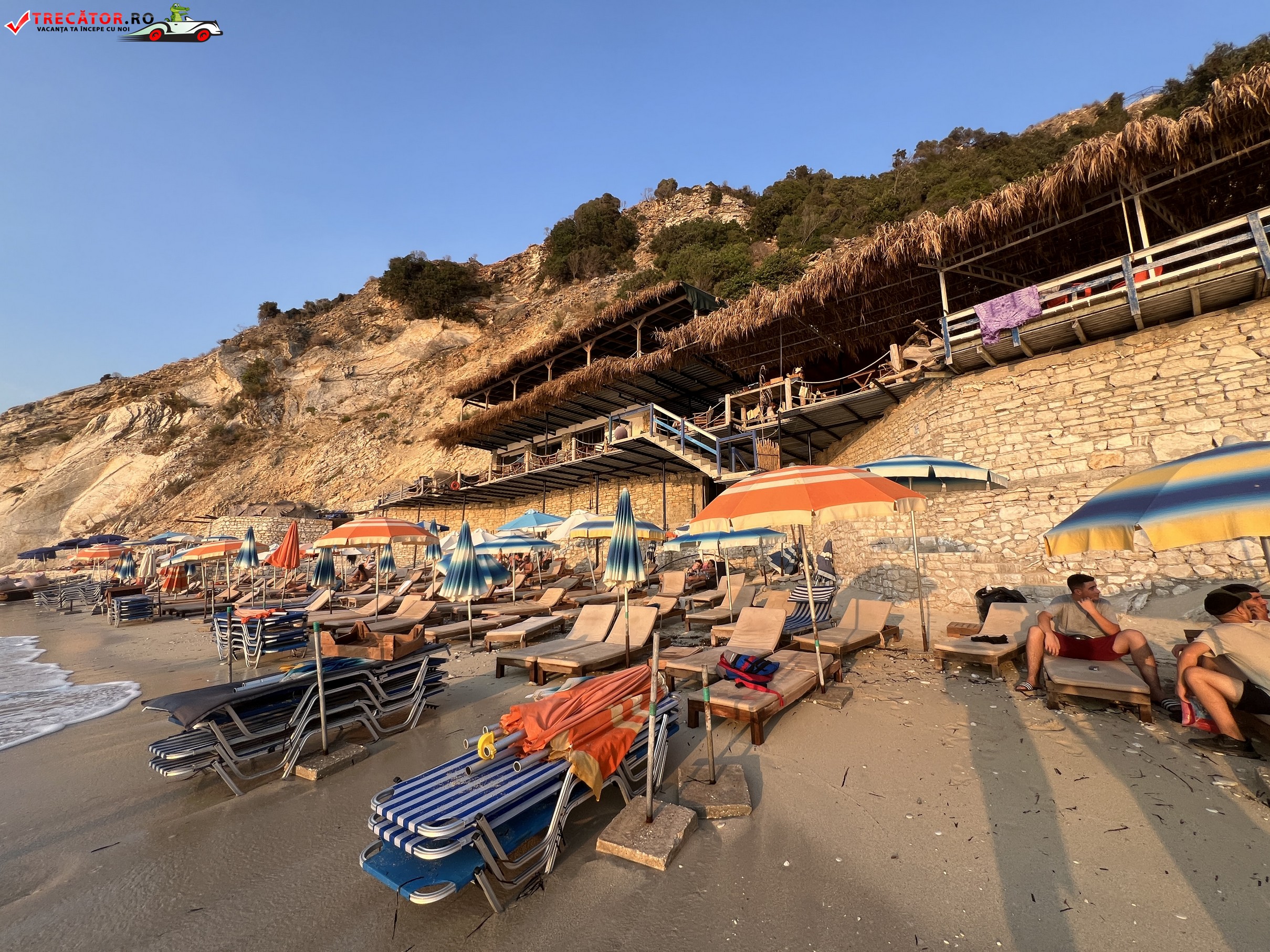 Plaja Shpella e Pëllumbave, Vlora, Albania – Imagini cu Obiective Turistice