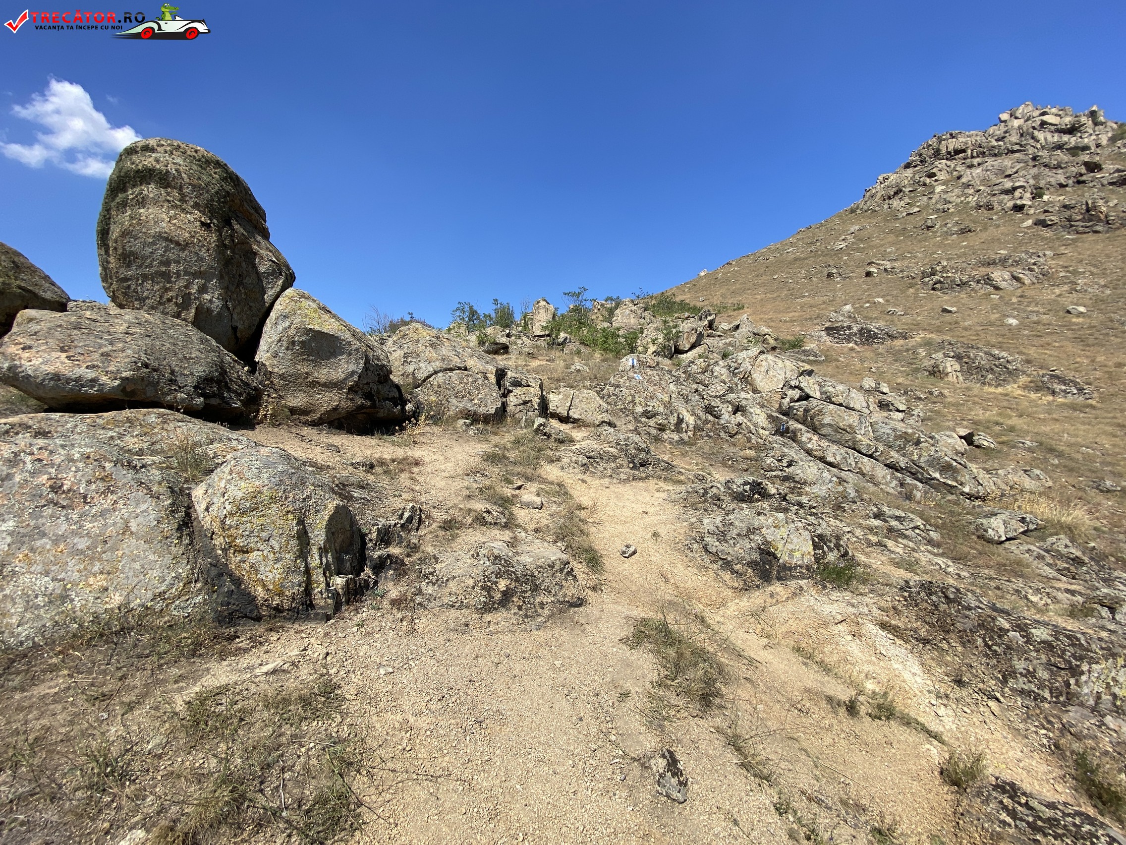 Parcul National Muntii Macinului. Galerie Foto - Imagini cu Obiective ...