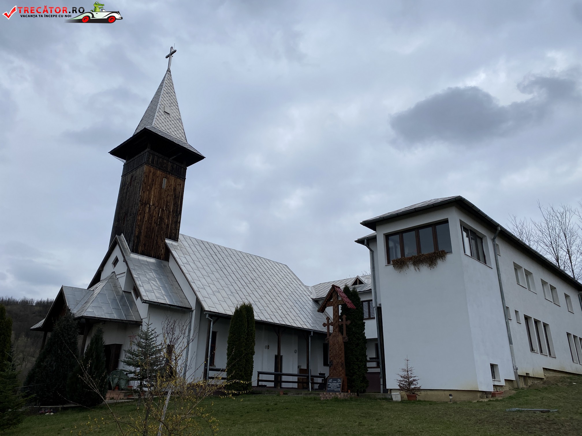 Mănăstirea Greco-Catolică Sfânta Cruce. Galerie Foto - Imagini cu ...