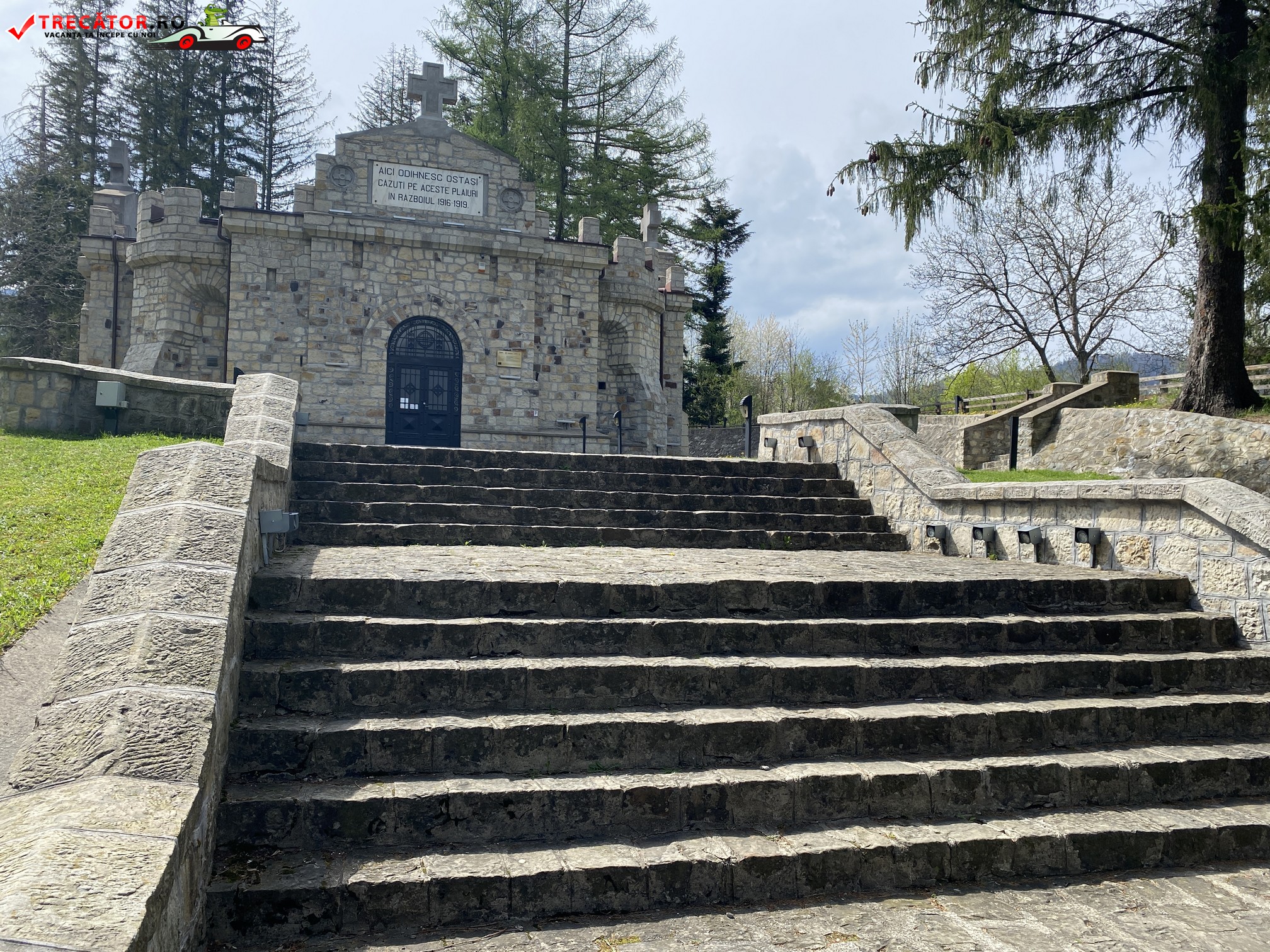 Mausoleul și Muzeul Soveja. Galerie Foto - Imagini cu Obiective Turistice
