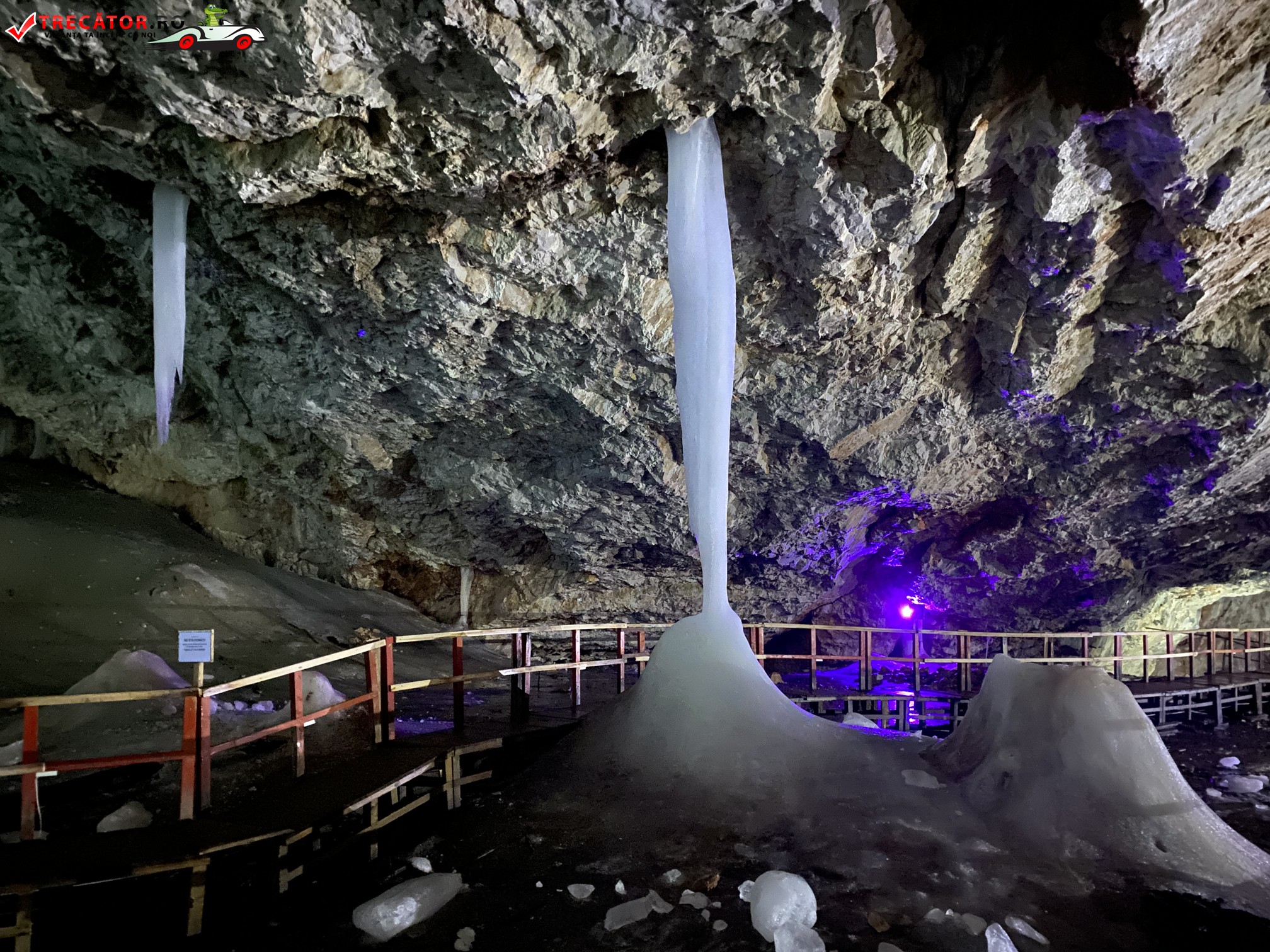 Peștera Ghețarul Scărișoara. Galerie Foto - Imagini cu Obiective Turistice