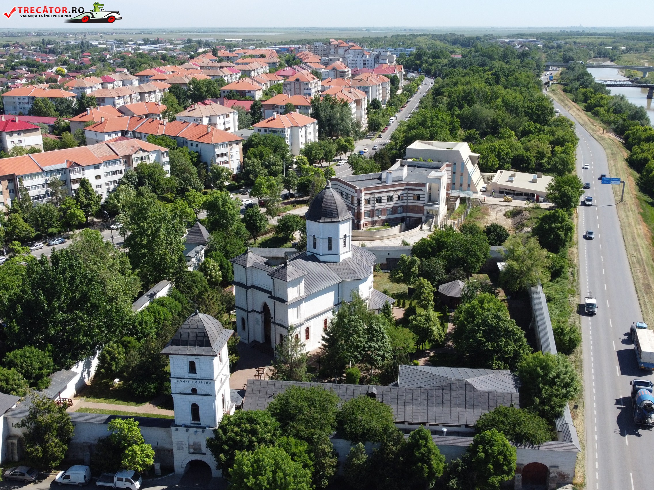 Mănăstirea Sfinții Voievozi Slobozia. Galerie Foto - Imagini cu ...