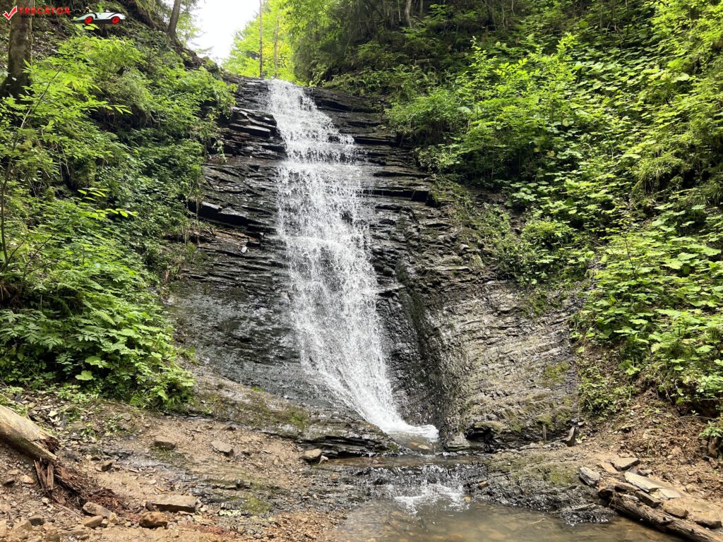 Cascada Bursuc. Galerie Foto - Imagini cu Obiective Turistice