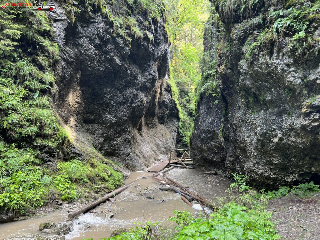 Cheile Moara Dracului. Galerie Foto - Imagini cu Obiective Turistice