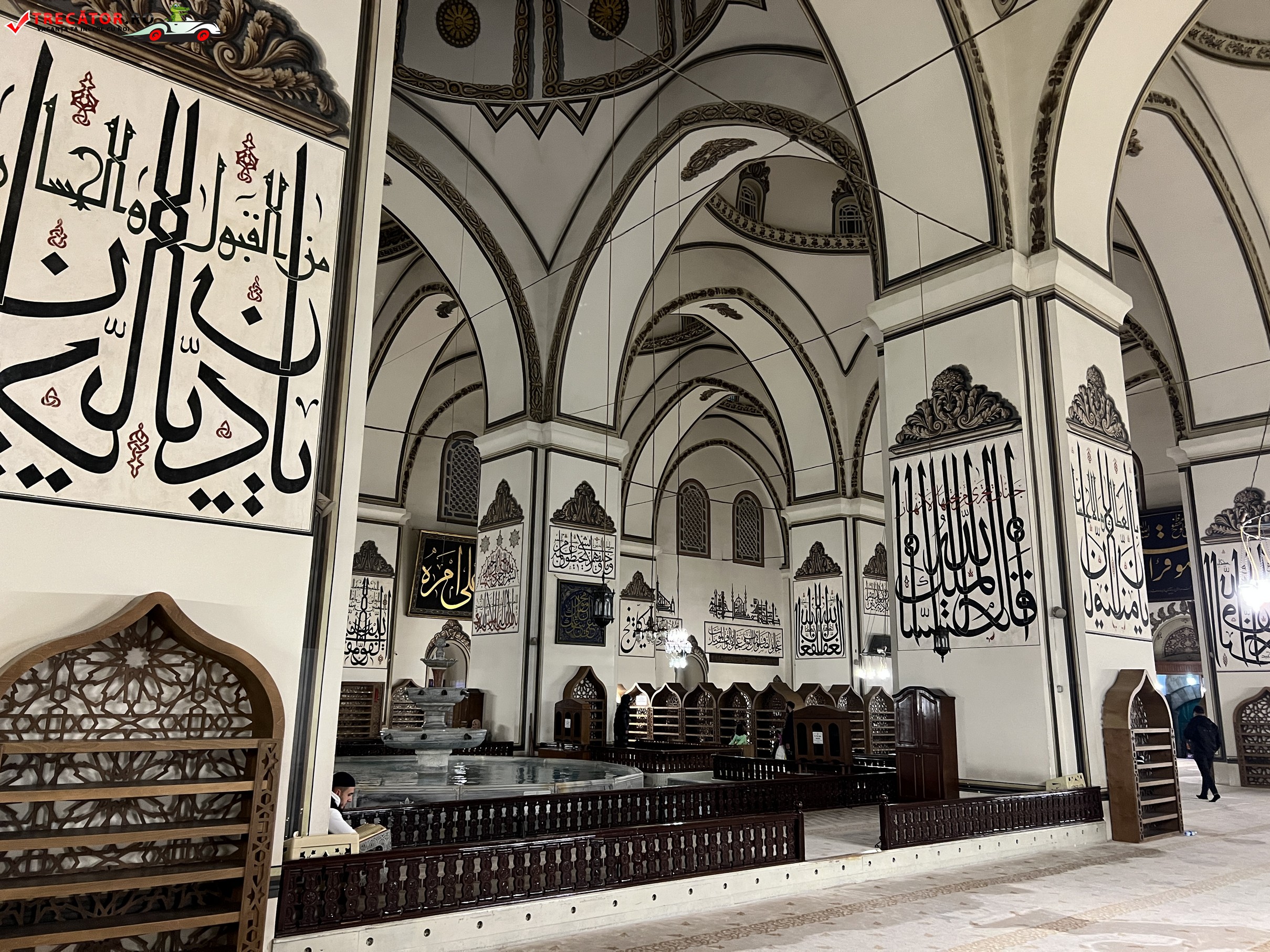 Marea Moschee Ulu din Bursa, Turcia. Galerie Foto - Imagini cu ... Marea Moschee Ulu din Bursa, Turcia. Galerie Foto - Imagini cu ...